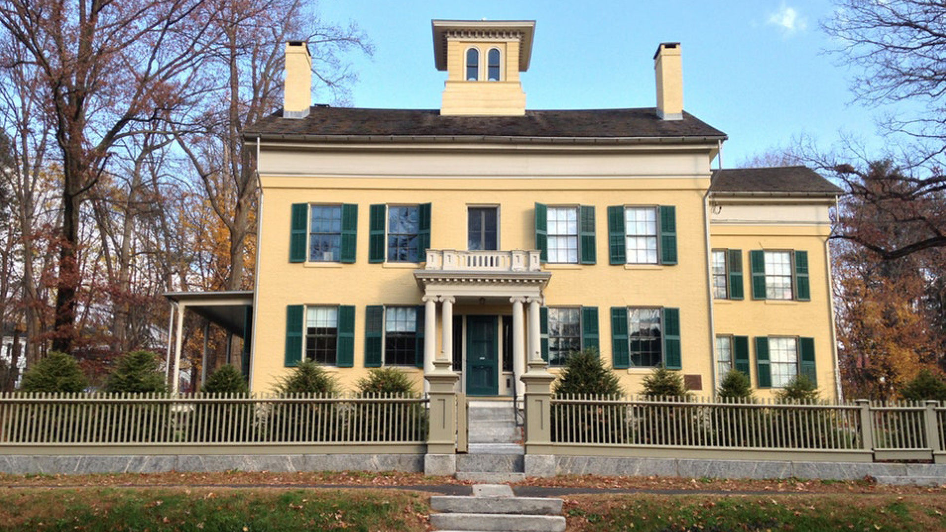 7 Poets Whose Houses You Can Visit And Literally Get Goosebumps