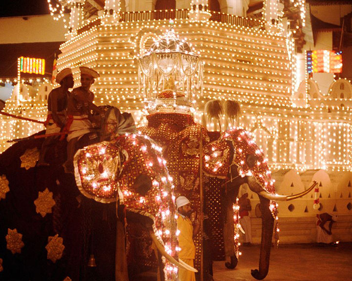 10 Best Diwali Celebrations Outside India That Won't Let You Miss Home