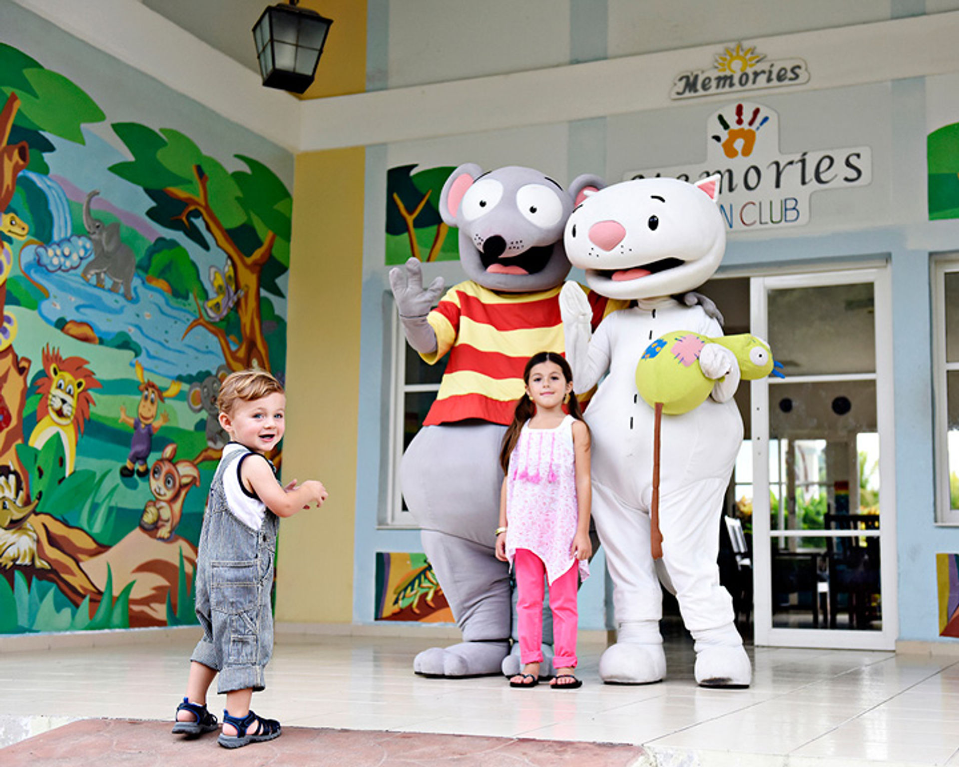 7 Theme Parks & Resorts For The Perfect Family Holiday This Summer!