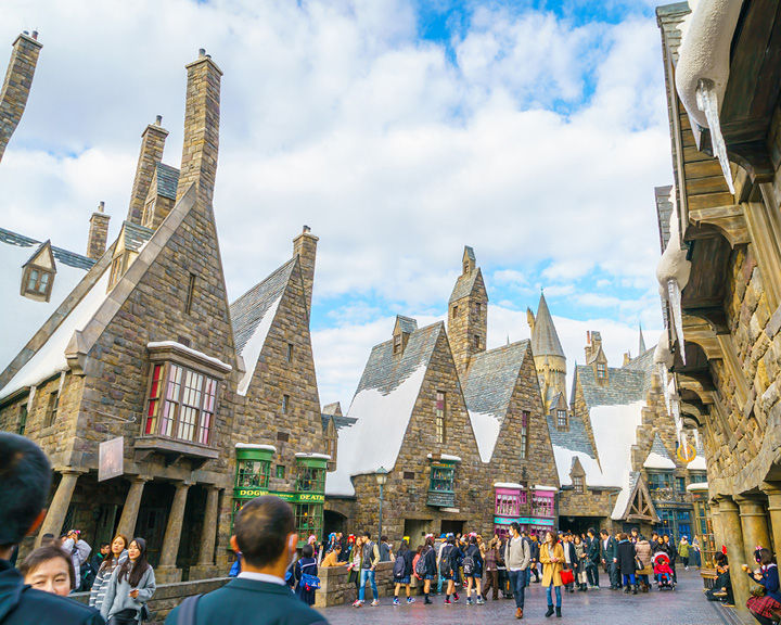These 8 Theme Parks & Resorts Are Perfect For Summer Family Fiesta!