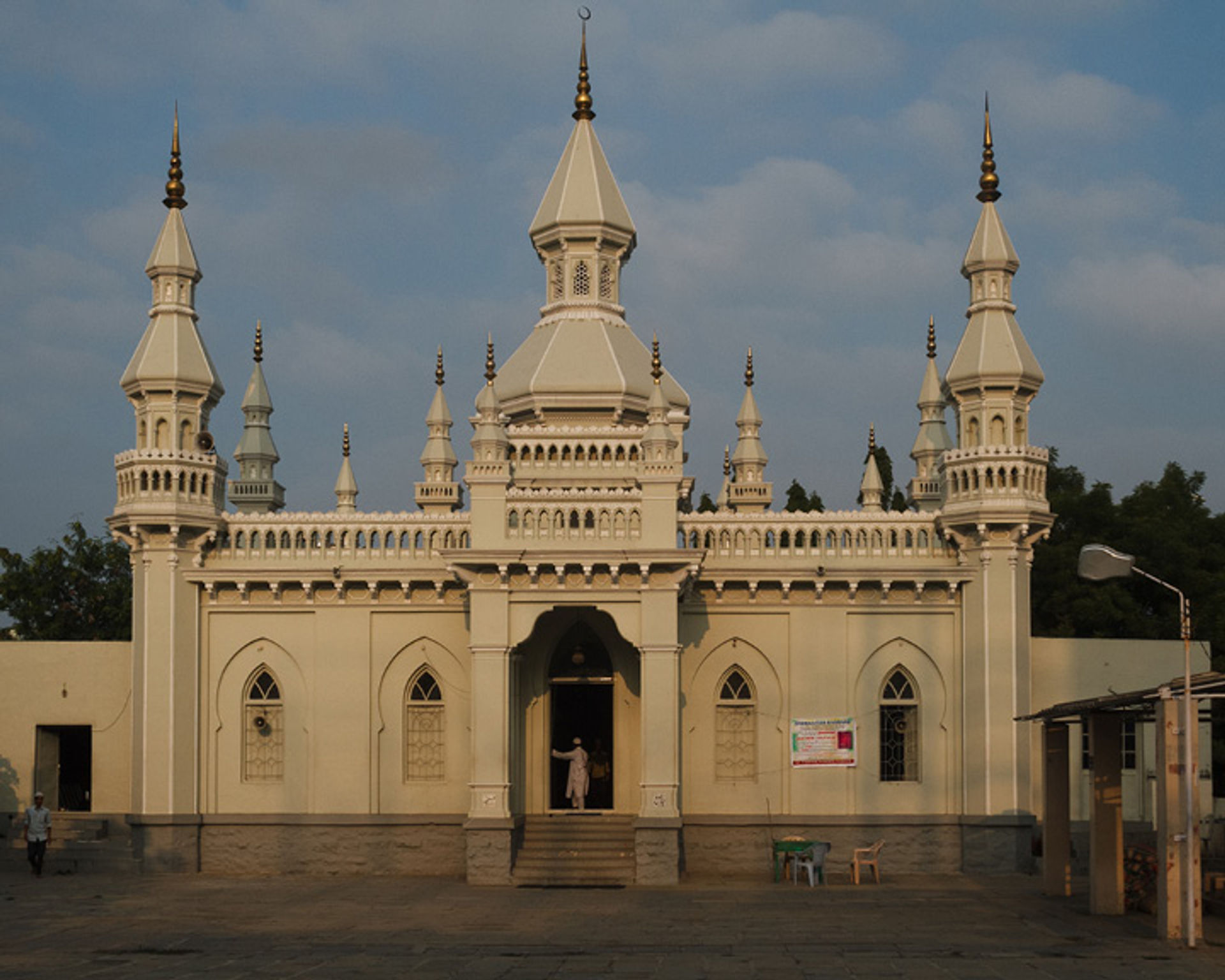 Hyderabad: The City Of Nawabs, Their Stories And All Things Love!