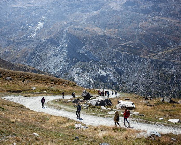 The 'Five Lakes Walk' In Zermatt Should Be On Every Alpinist's 2020 Tr