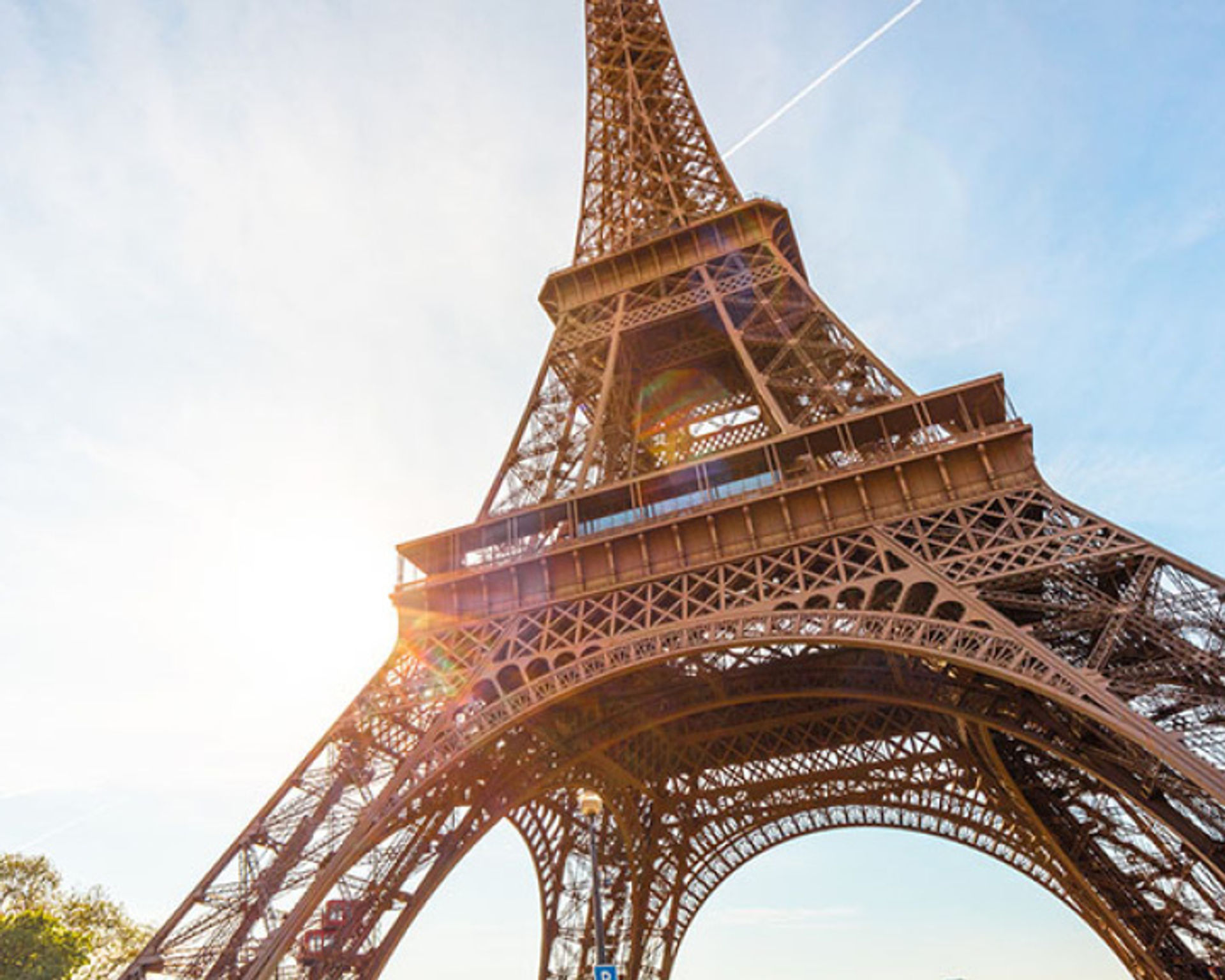 The Luminary Experiences Lets You Travel With Your Favourite Celebrity!