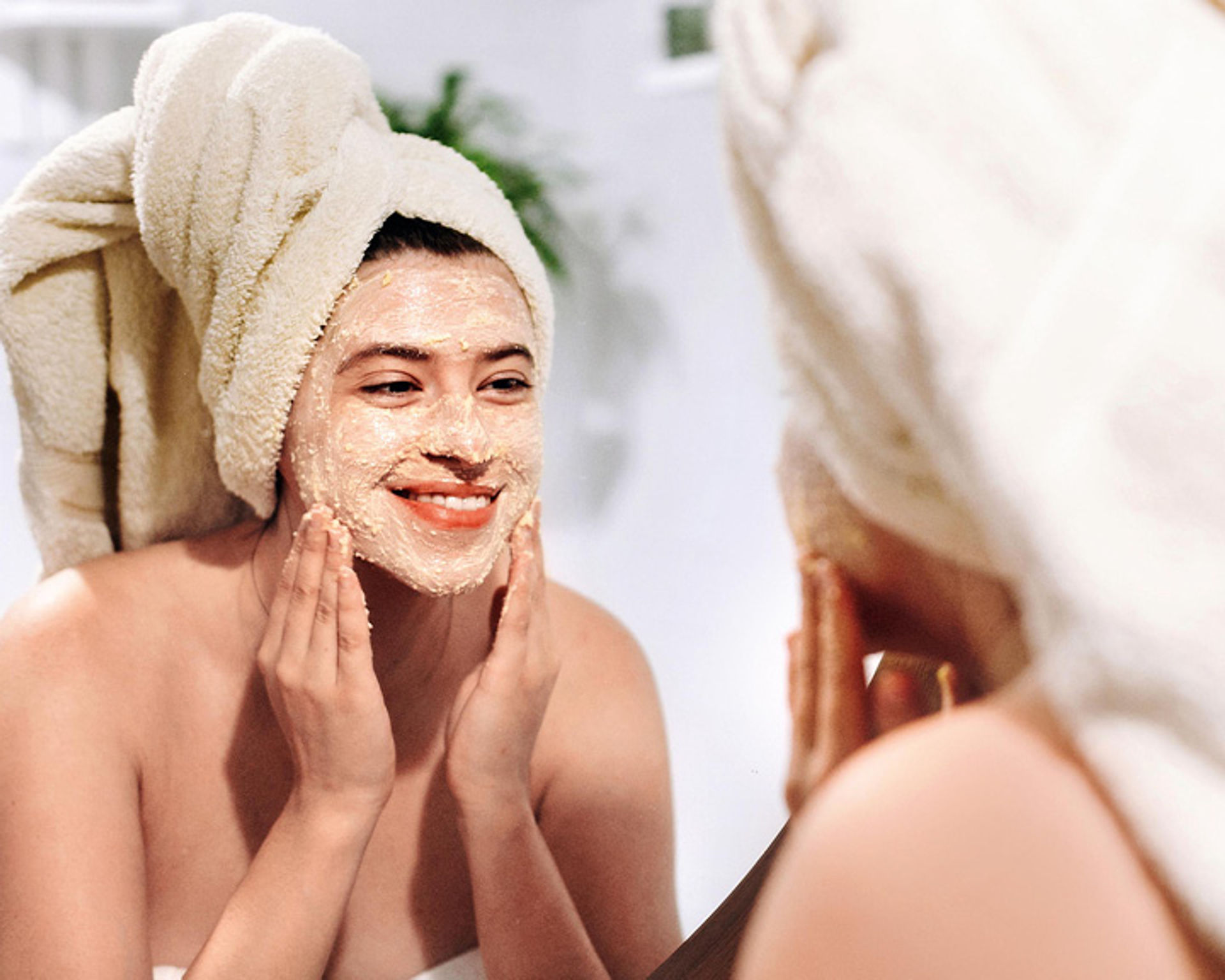 Bid Adieu To Your Skin Woes With These Simple Mango Face Mask Recipes!