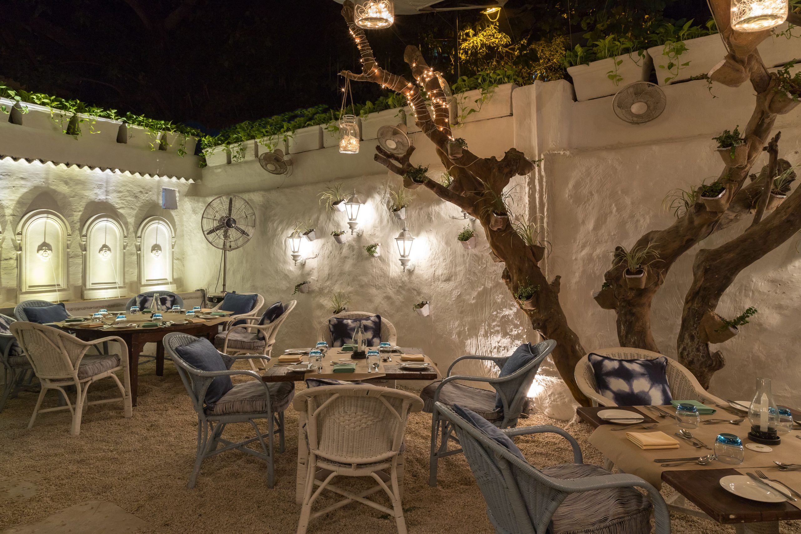 Enjoy Autumn In Mumbai By Dining At These Top 7 Open-Air Restaurants