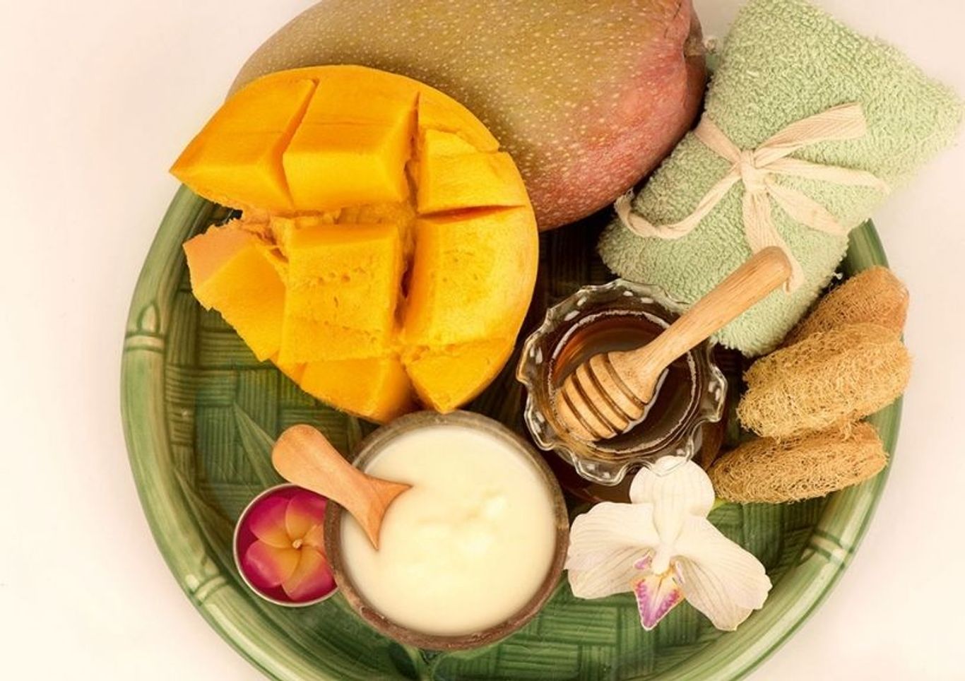 5 Best DIY Mango Face Masks For Radiant Skin. Read Now!