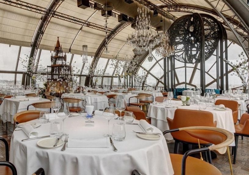 Beautiful Interiors & Scenic Settings Of Restaurants Around The Globe