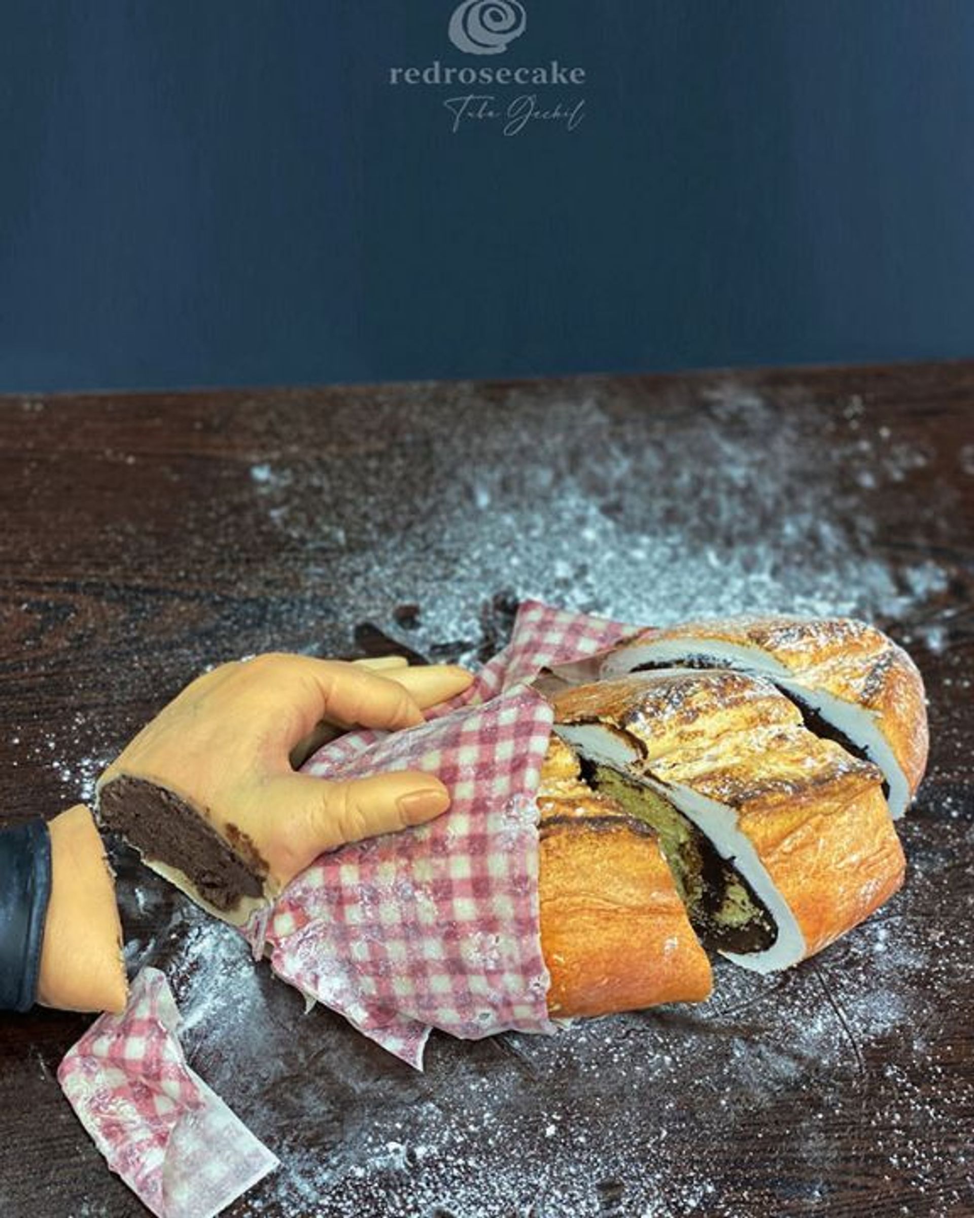 Meet Tuba Geçkil, The Chef Behind The Viral Realistic Cakes