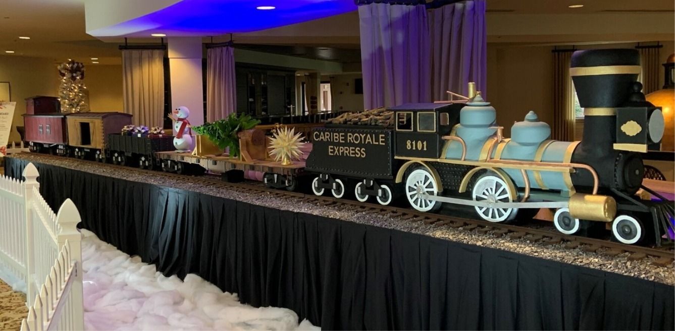 32-Foot-Long Chocolate Train On Display In A Florida Hotel