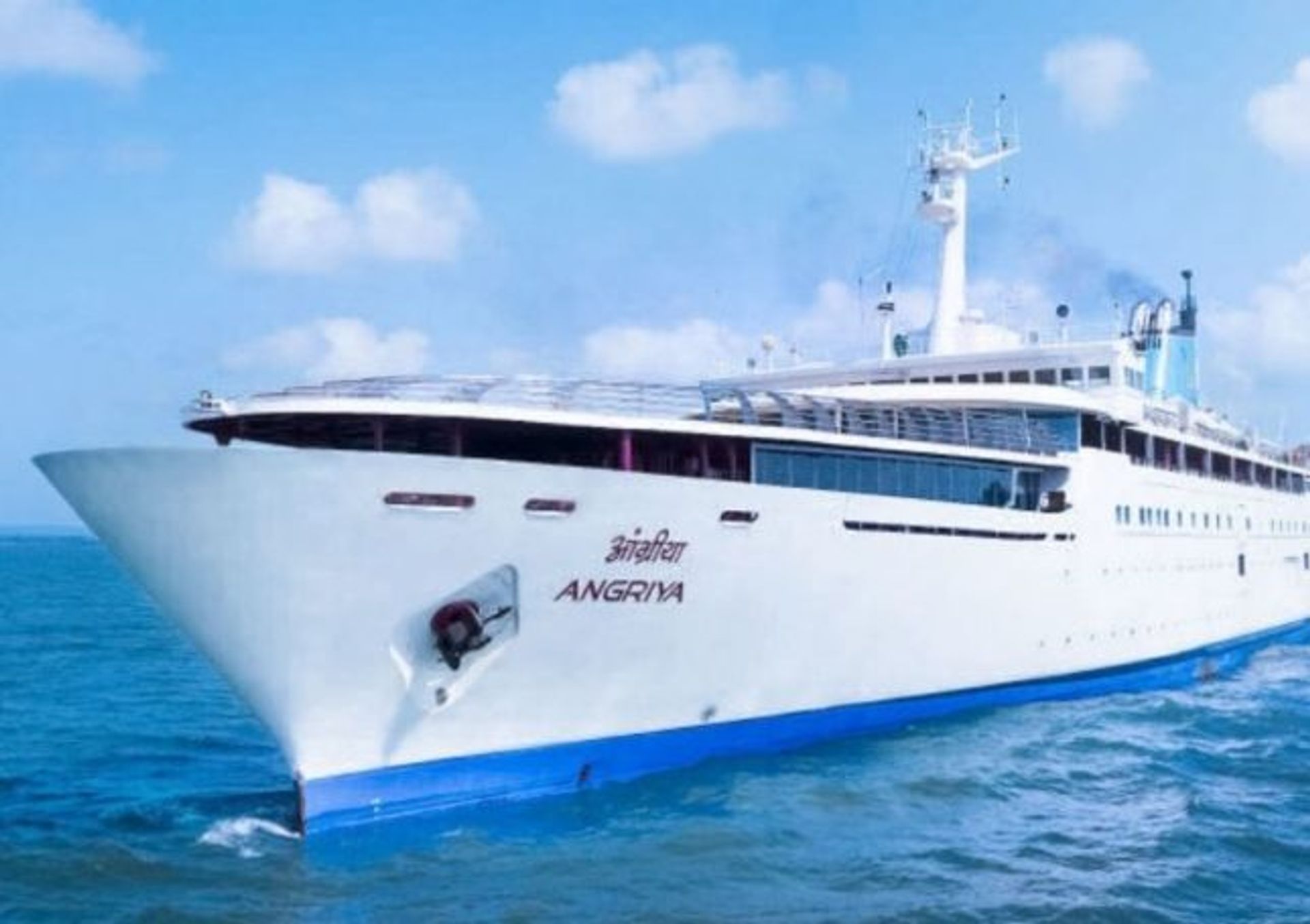 These Cruise Ships Lets You Explore The Gorgeous Indian Waters