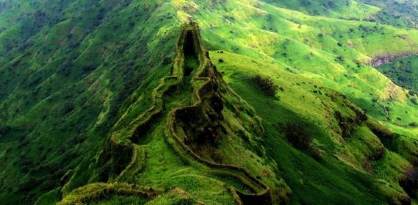 8 Maharashtra Hiking Trails That Will Exhilarate The Trekker In You