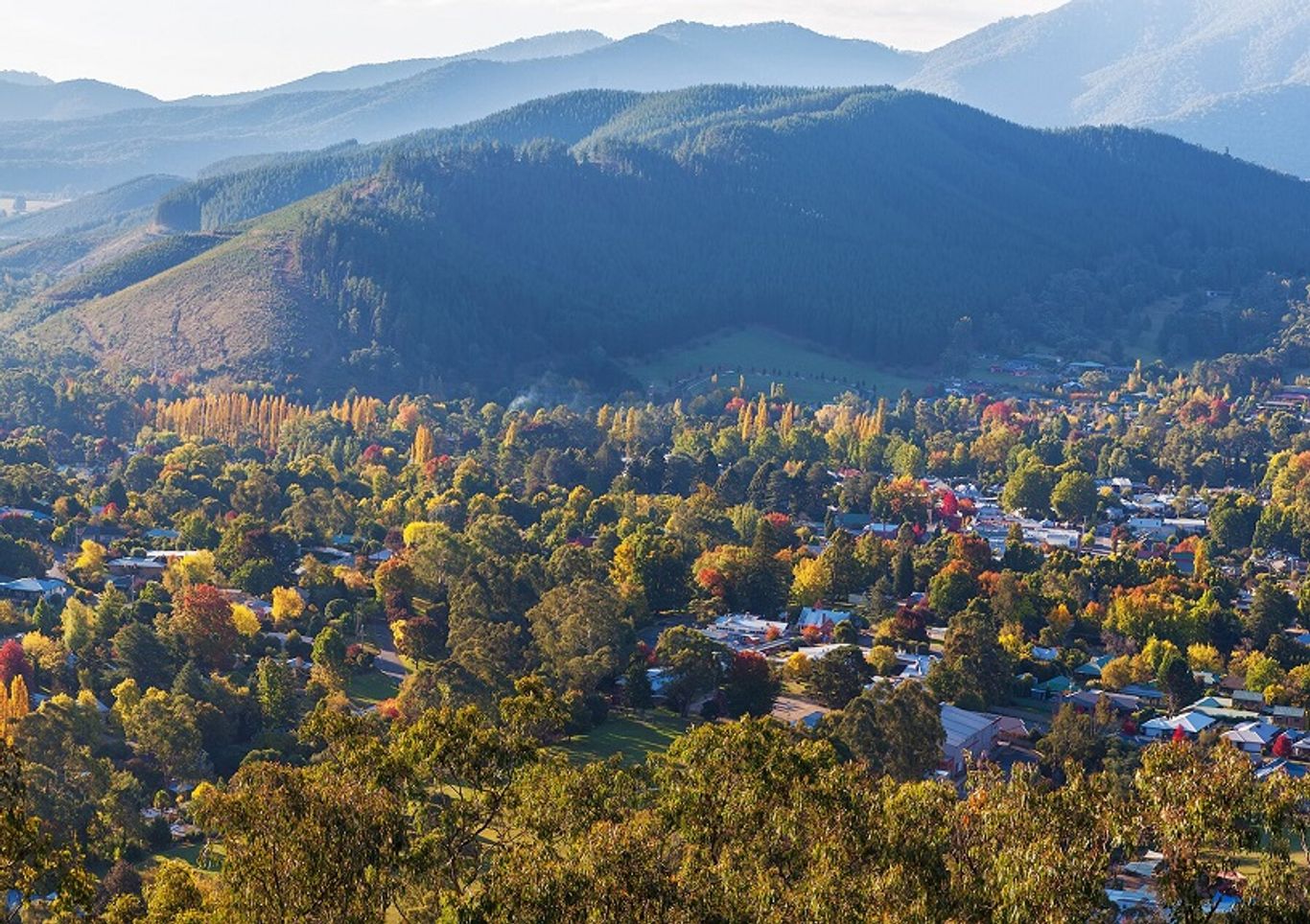 20 Best Small Towns In Australia — From The Coast To The Countryside
