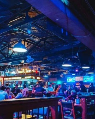 8 Bars In Connaught Place You Must Visit With Your Squad