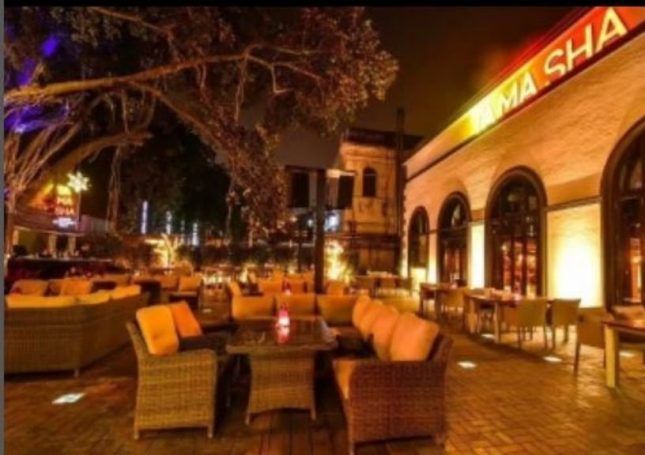 8 Bars In Connaught Place You Must Visit With Your Squad