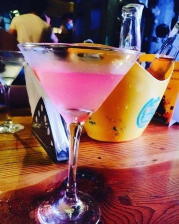 8 Bars In Connaught Place You Must Visit With Your Squad