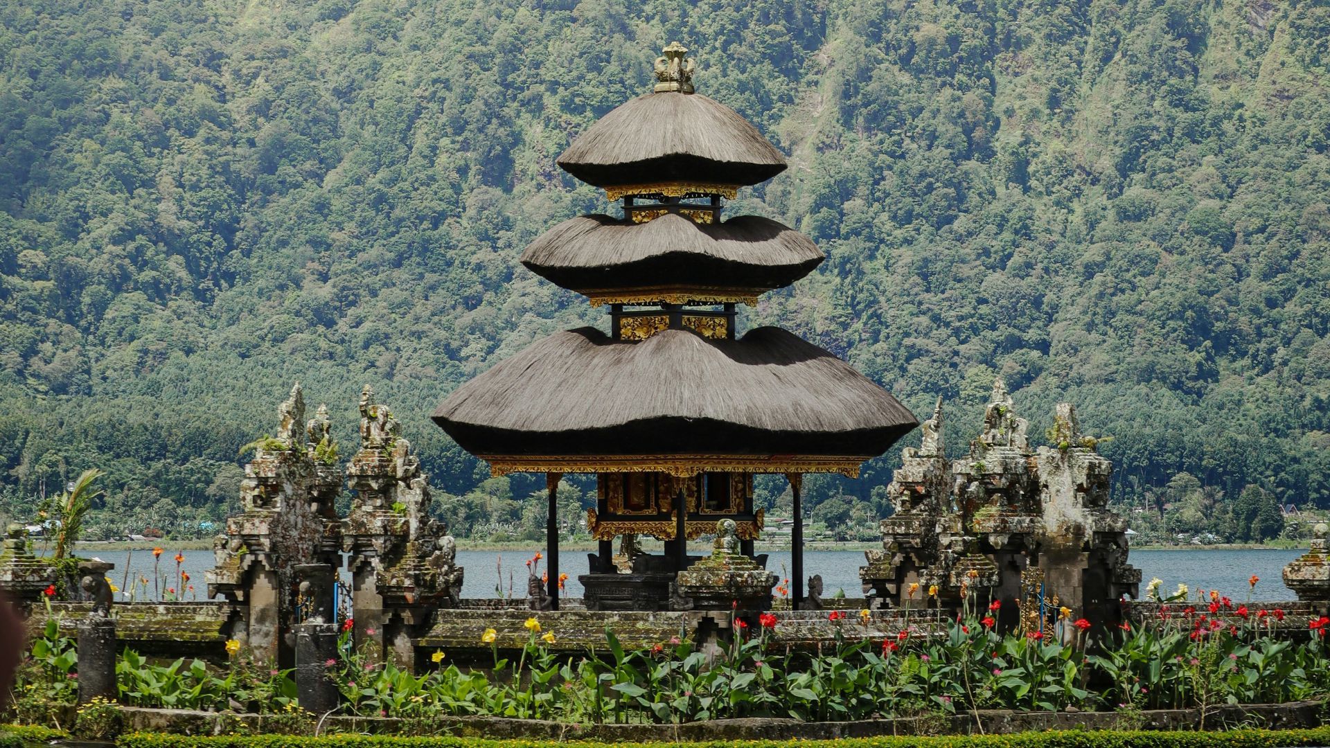 These Plastic-Free Destinations Are Leading The Way