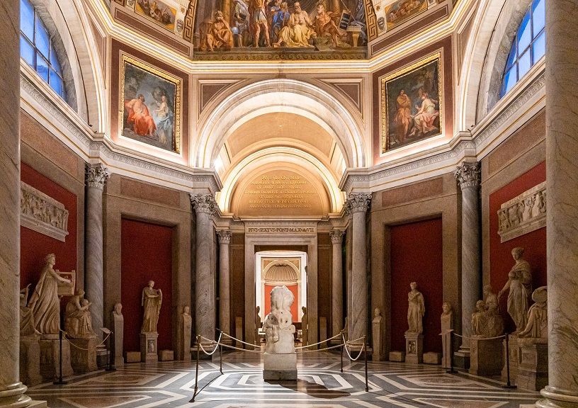 Explore The Vatican Museums Before Dawn With The Head Key Keeper