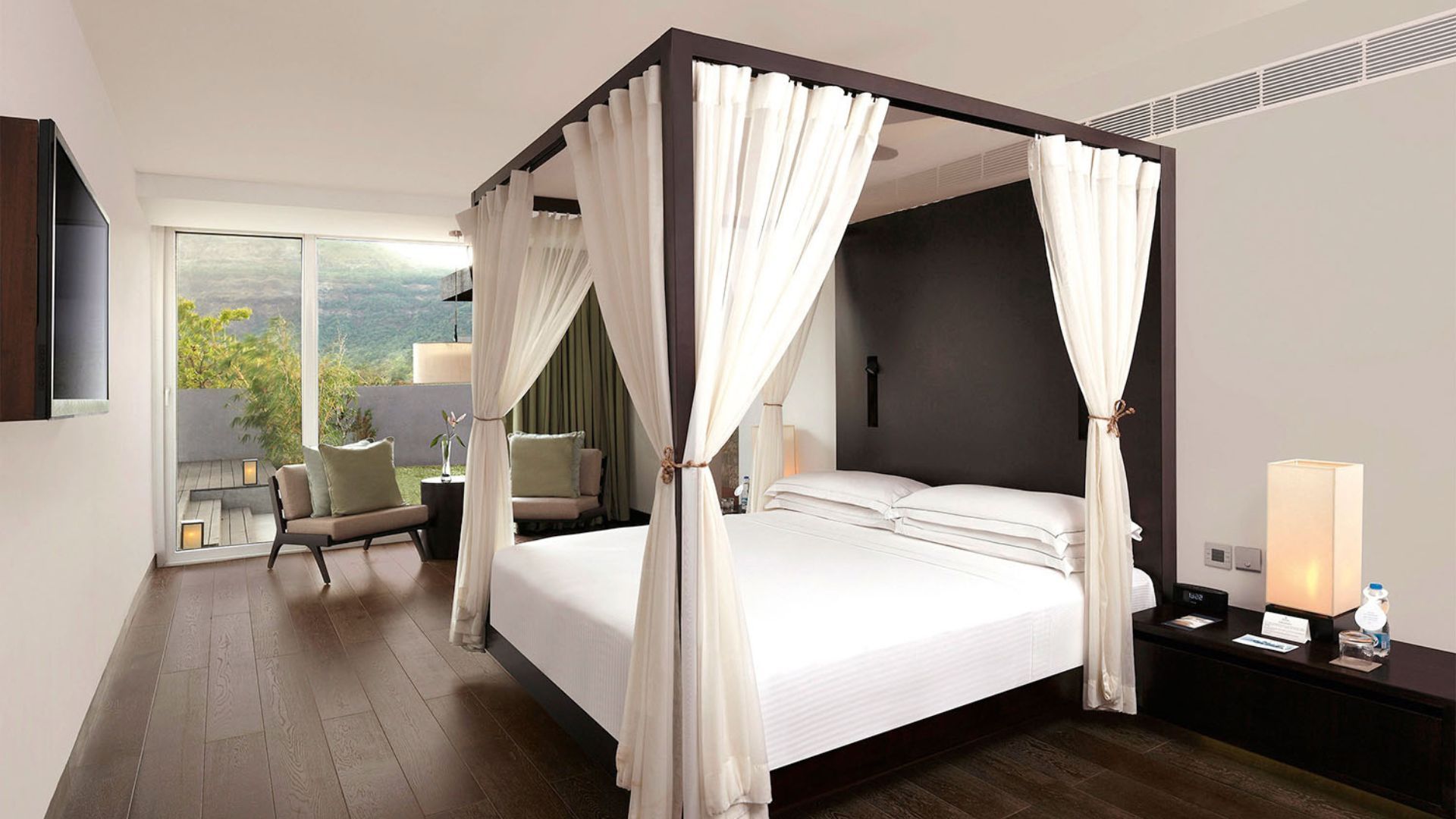 Why We Love India: 10 Unique Luxe Travel Experiences In India