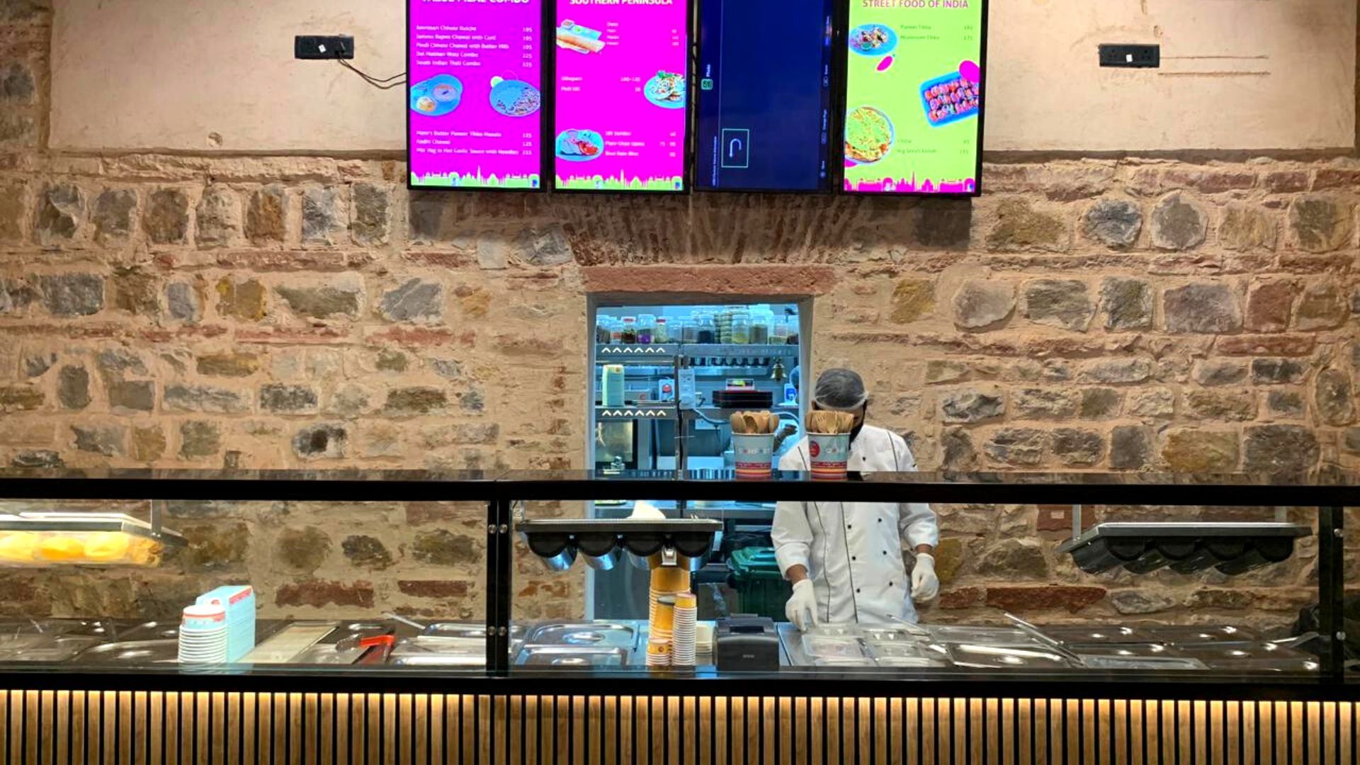 All You Need To Know About The First Restaurant Inside Red Fort