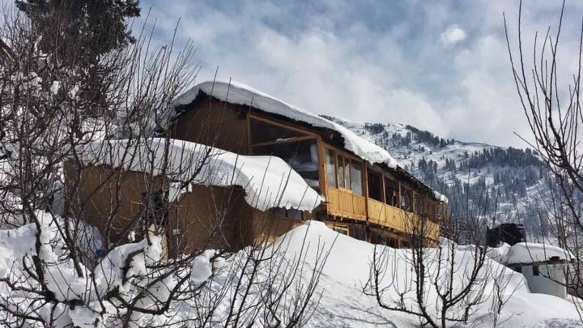 Himachal Pradesh's GlampEco Stays —India's First Eco Glamping Site