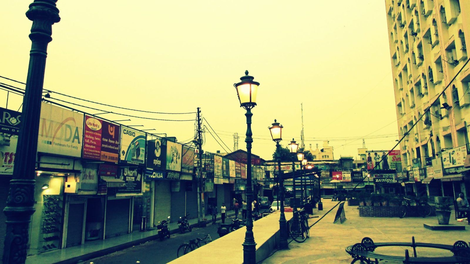 Shopping In Lucknow: Best Markets Across The City Of Nawabs