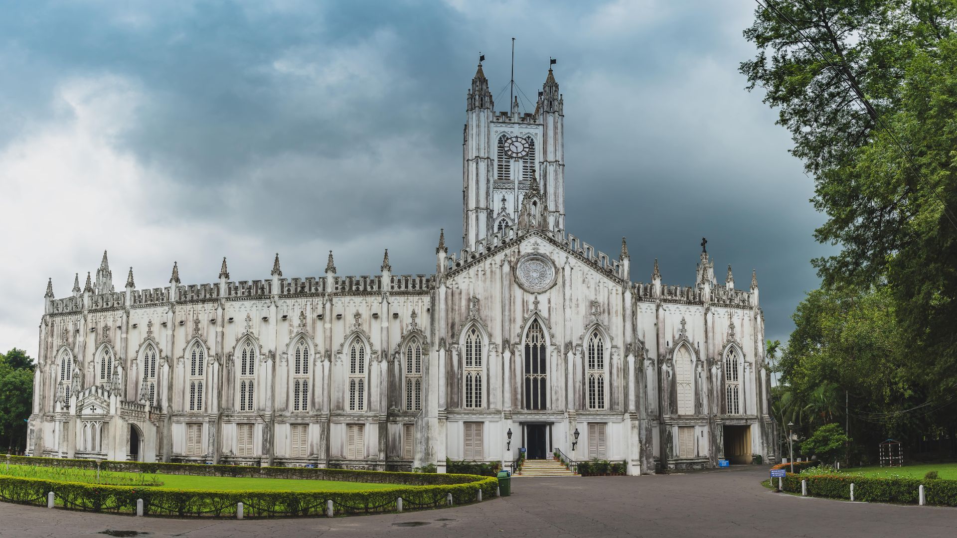 Famous Churches In India Known For Their Mesmerising Beauty