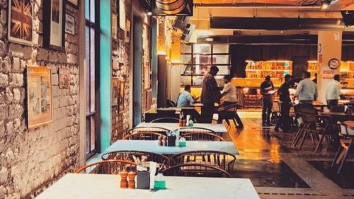 The Best Pubs In Mumbai To Eat And Drink