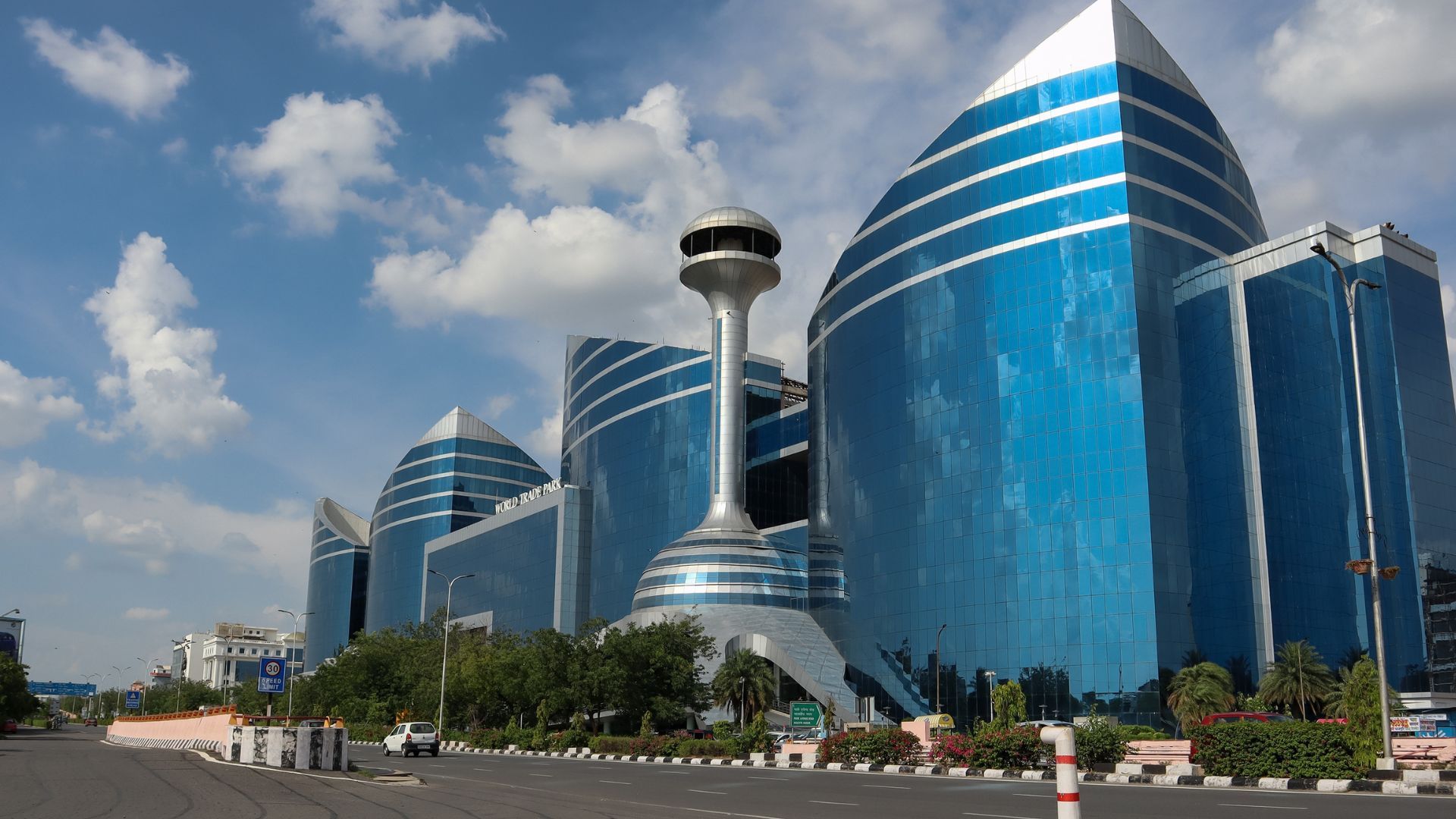 Shopping in Jaipur's Iconic Markets: Guide to Rajasthani Retail Revelry