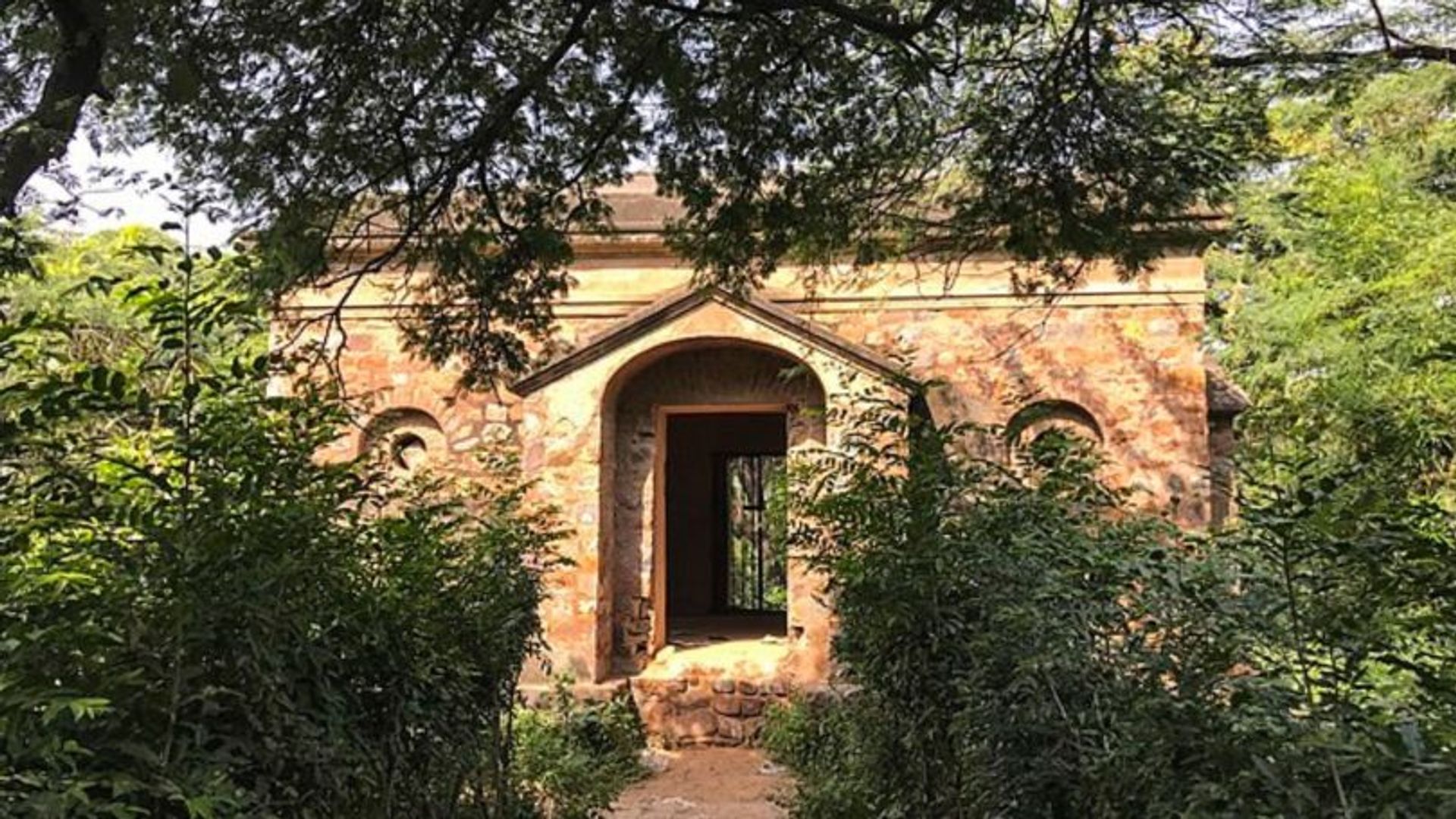 These Haunted Places In Delhi Will Give You Shivers Down Your Bones