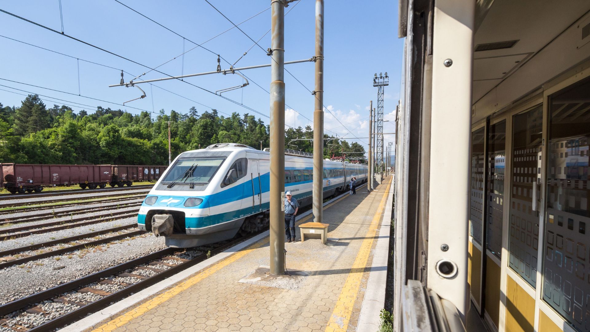 100 Tilting Trains To Enter India By 2025. Here's All You Need To Know