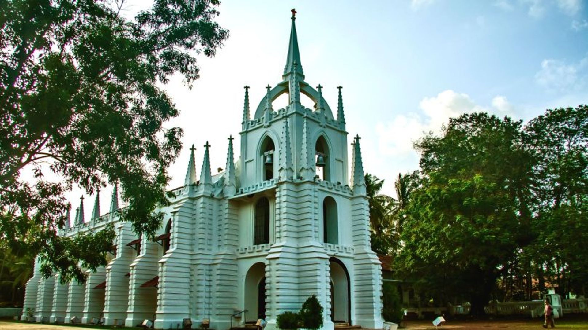 10 Most Beautiful Churches In Goa To Visit