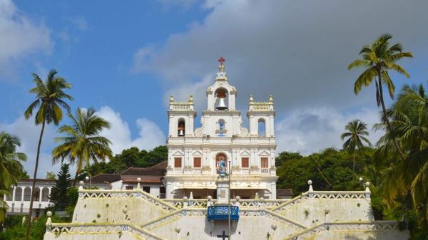 10 Most Beautiful Churches In Goa To Visit