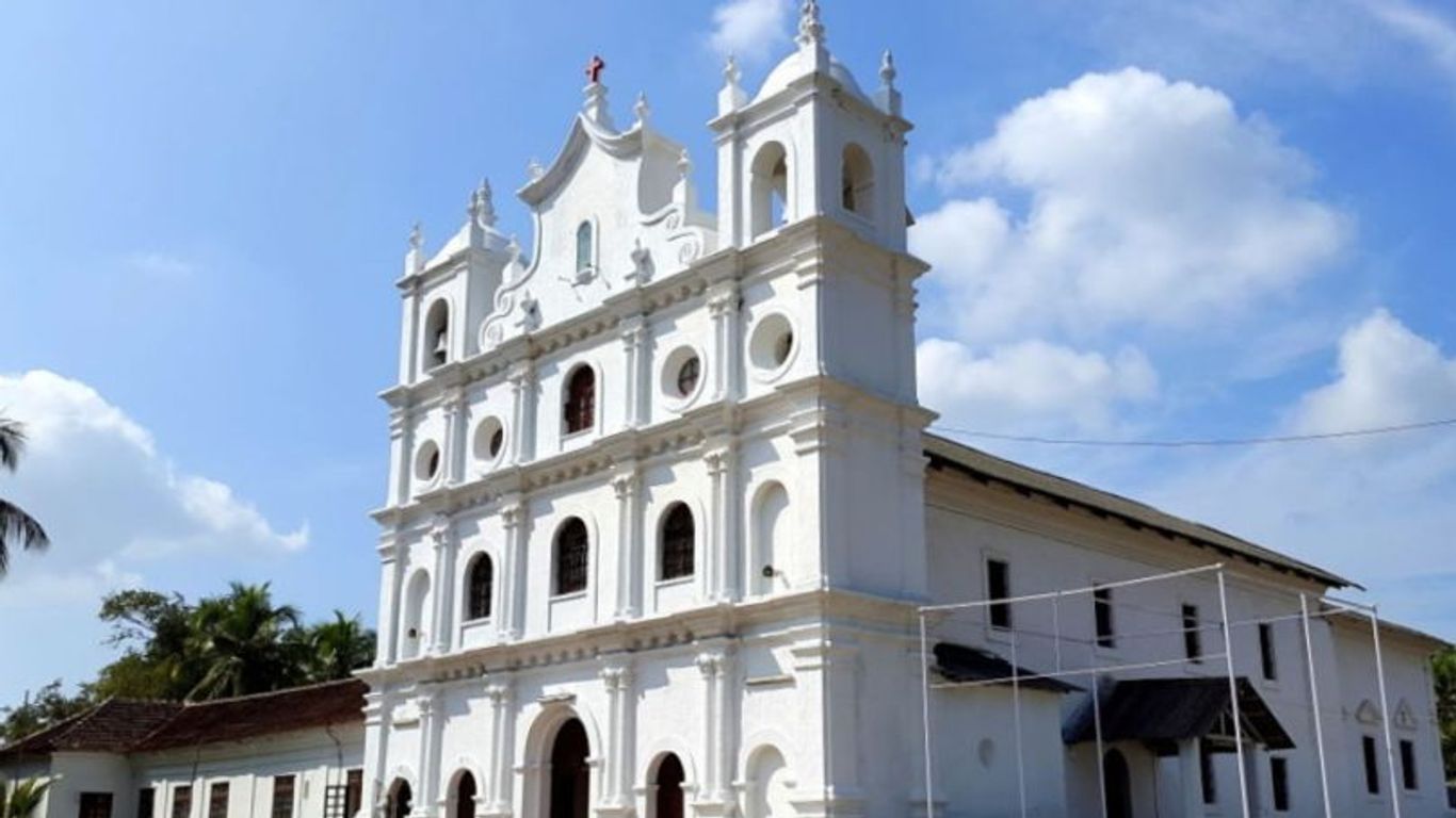 10 Most Beautiful Churches In Goa To Visit