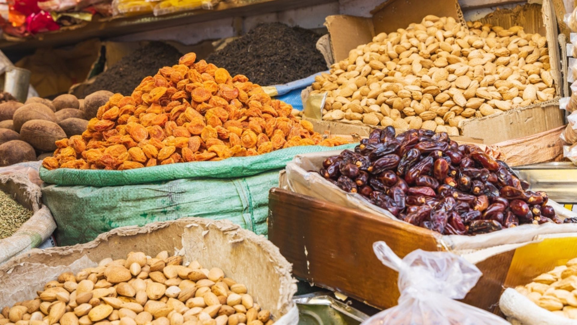 The Ultimate Guide To Shopping In Kashmir: What To Buy And Where