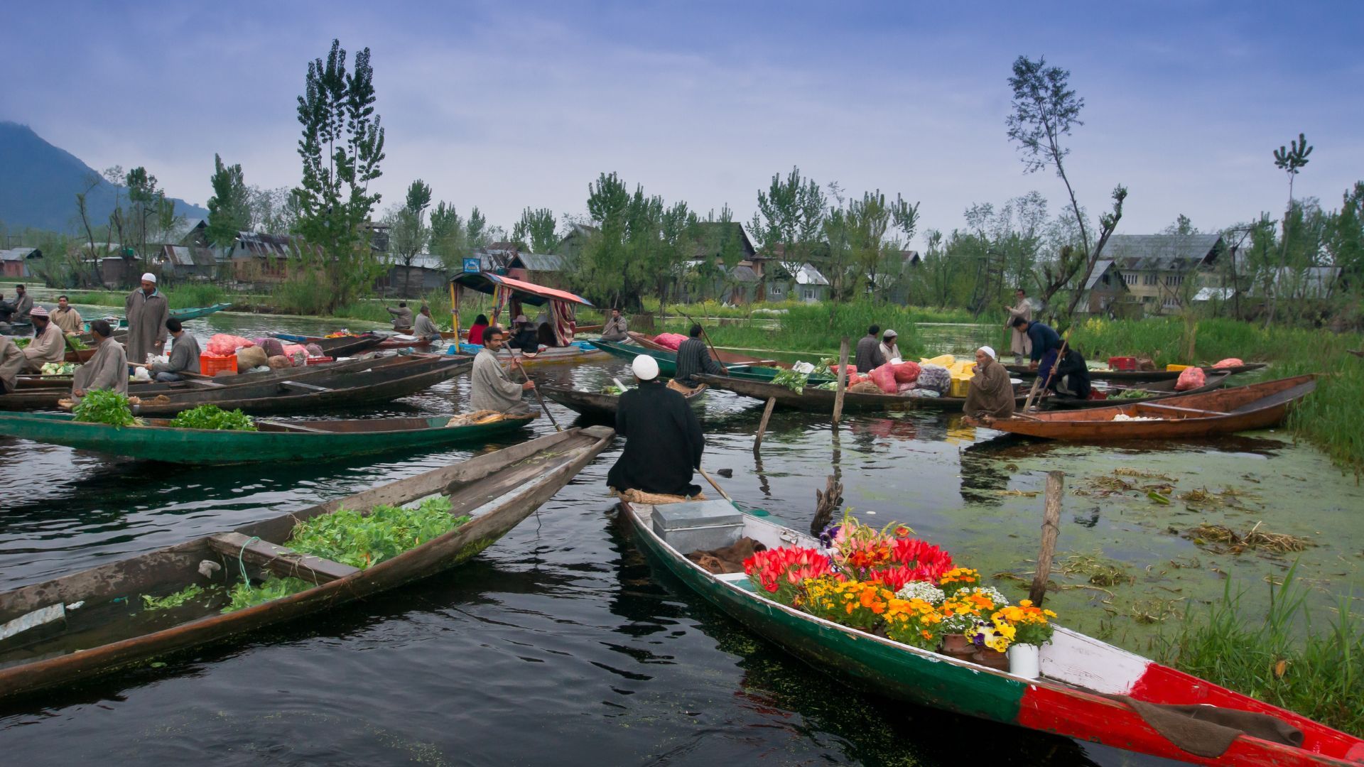 The Ultimate Guide To Shopping In Kashmir: What To Buy And Where