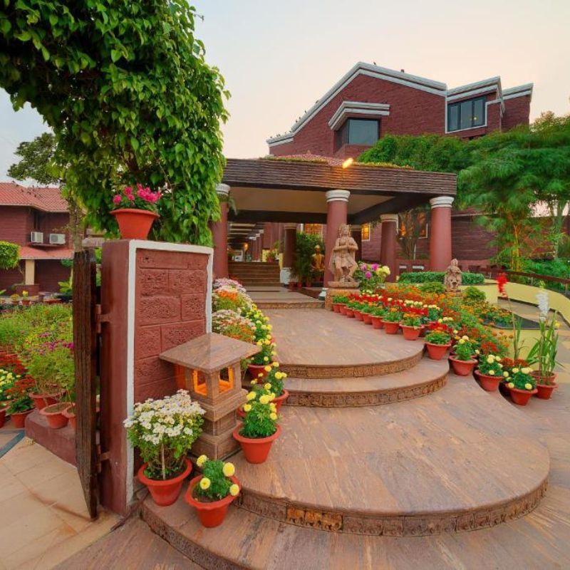 These Luxurious Hotels In Bangalore Offer A Breezy Getaway