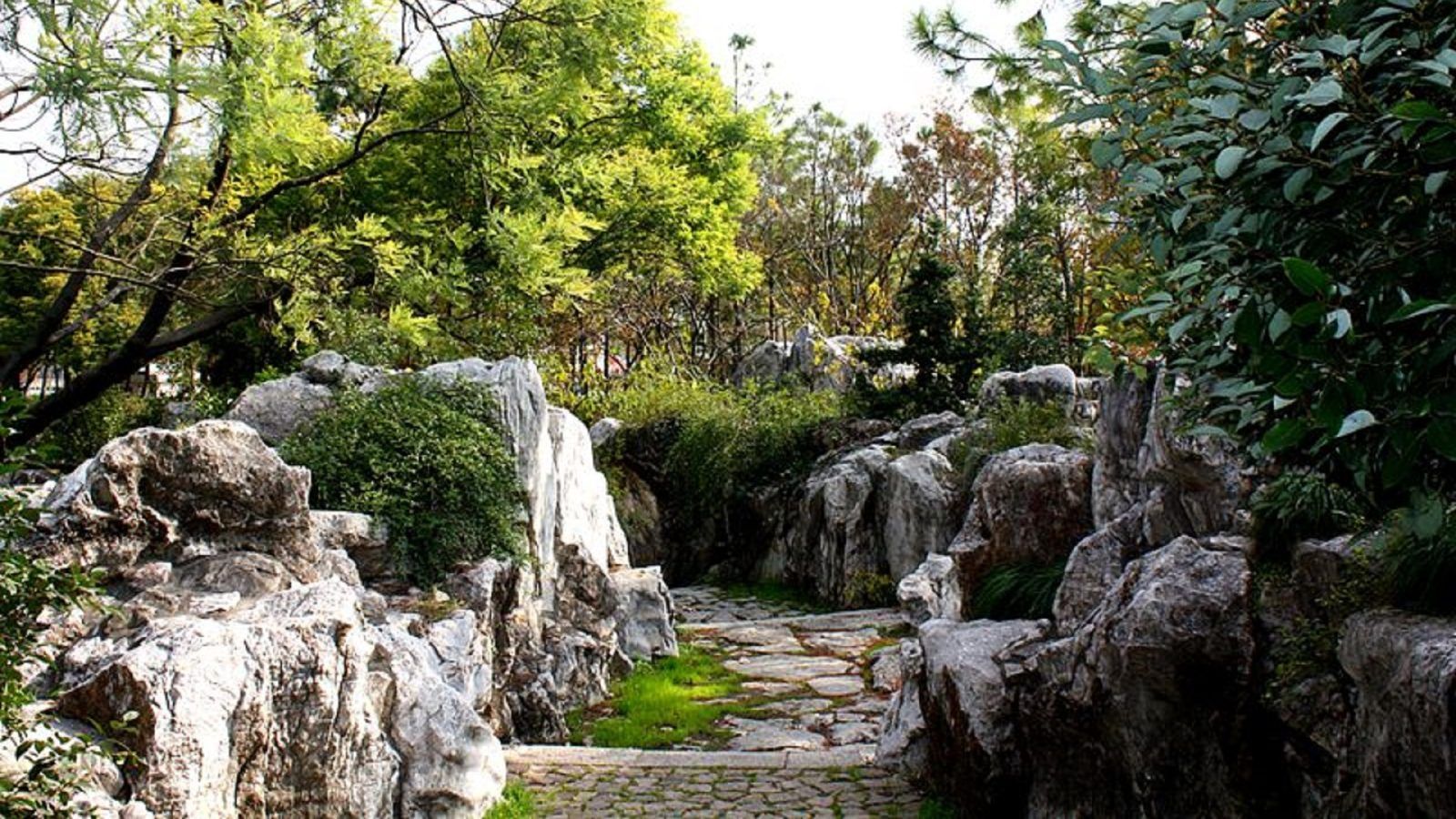 Check Out These Free Things To Do On Shanghai