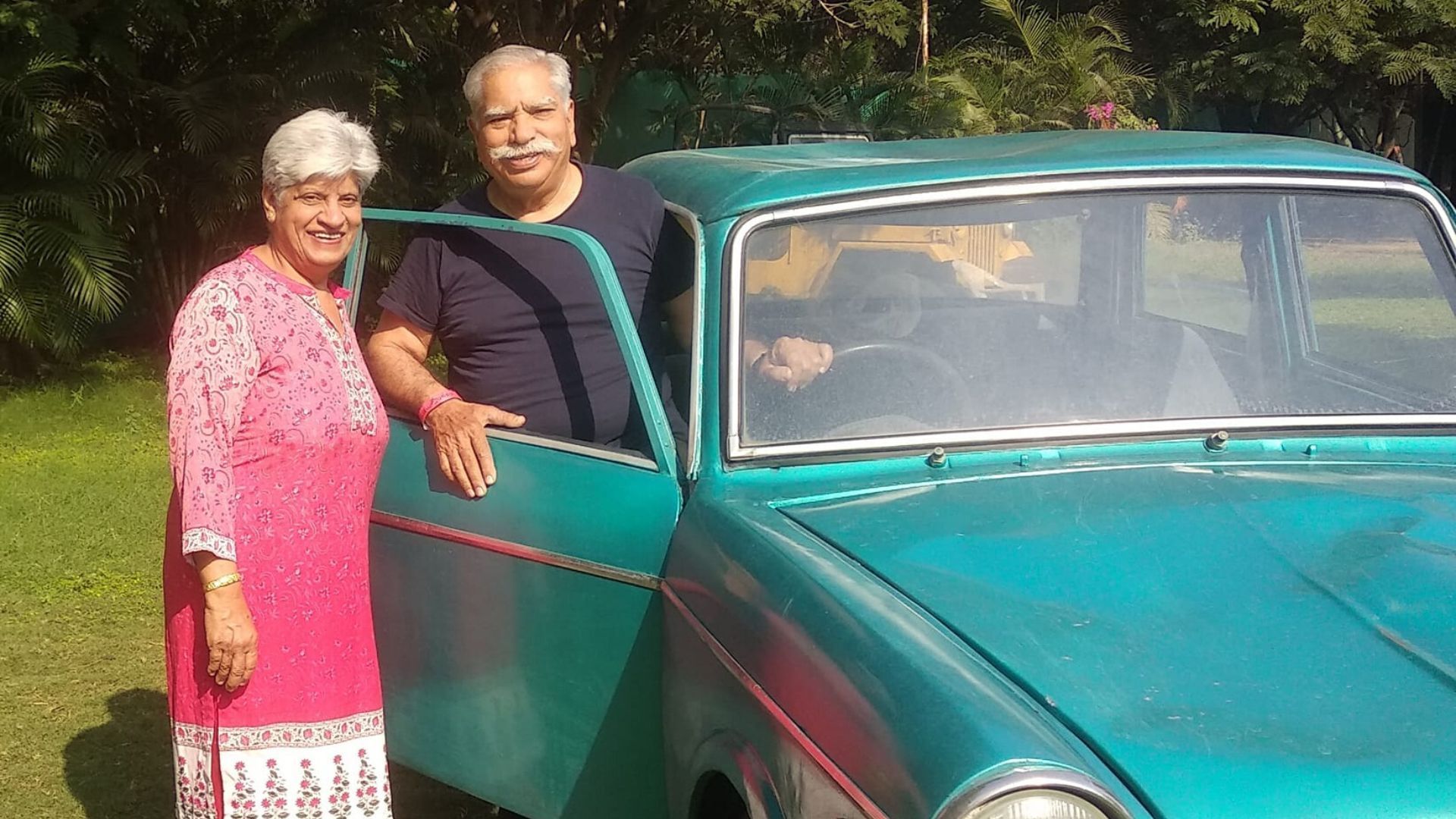 Meet Yogeshwar & Sushma Bhalla, The Two Elders Biking Through India