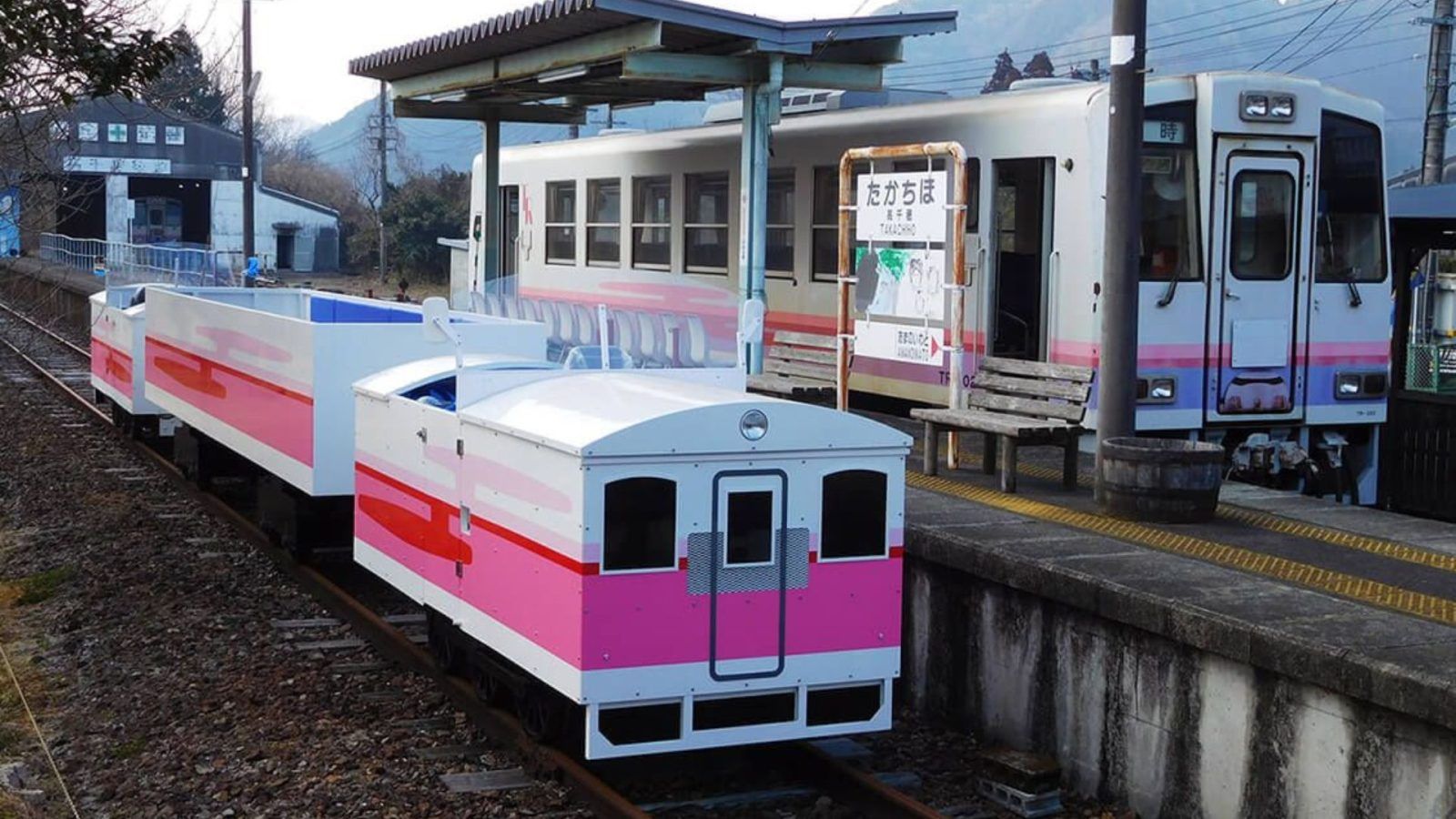This Sightseeing Train In Japan Runs On Leftover Ramen
