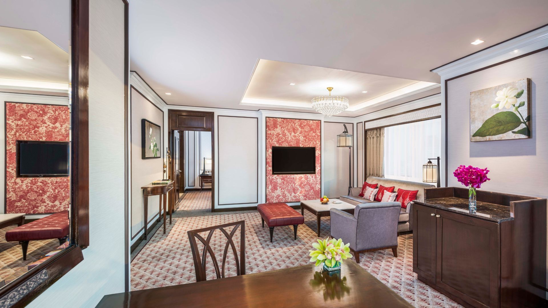 The Athenee Hotel, Bangkok Is Your Answer To A Royal Vacation