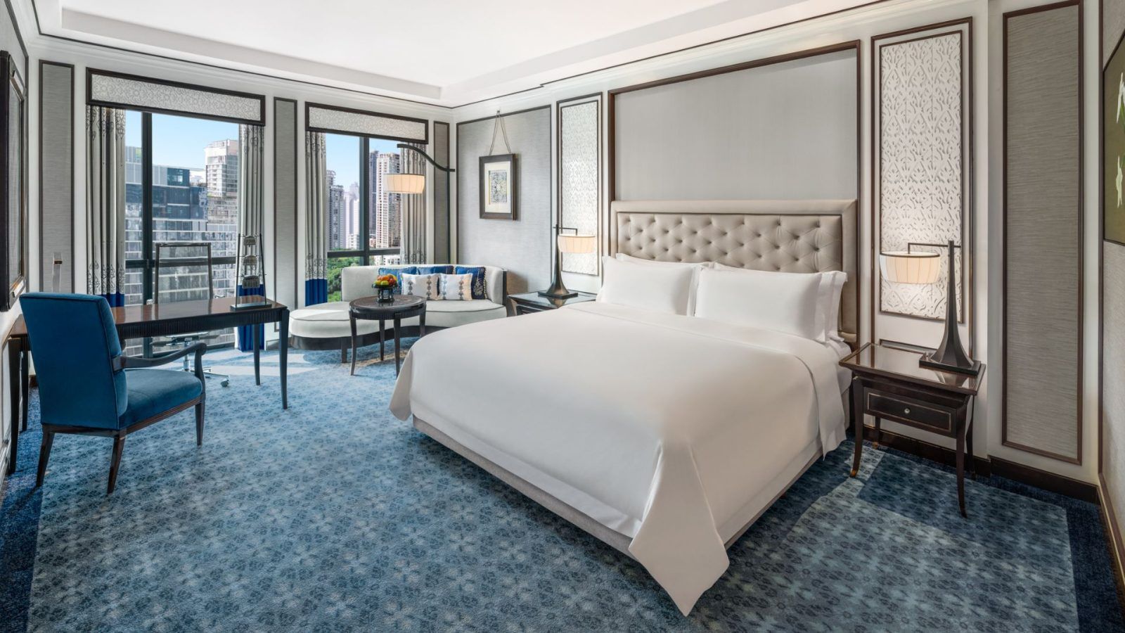 The Athenee Hotel, Bangkok Is Your Answer To A Royal Vacation