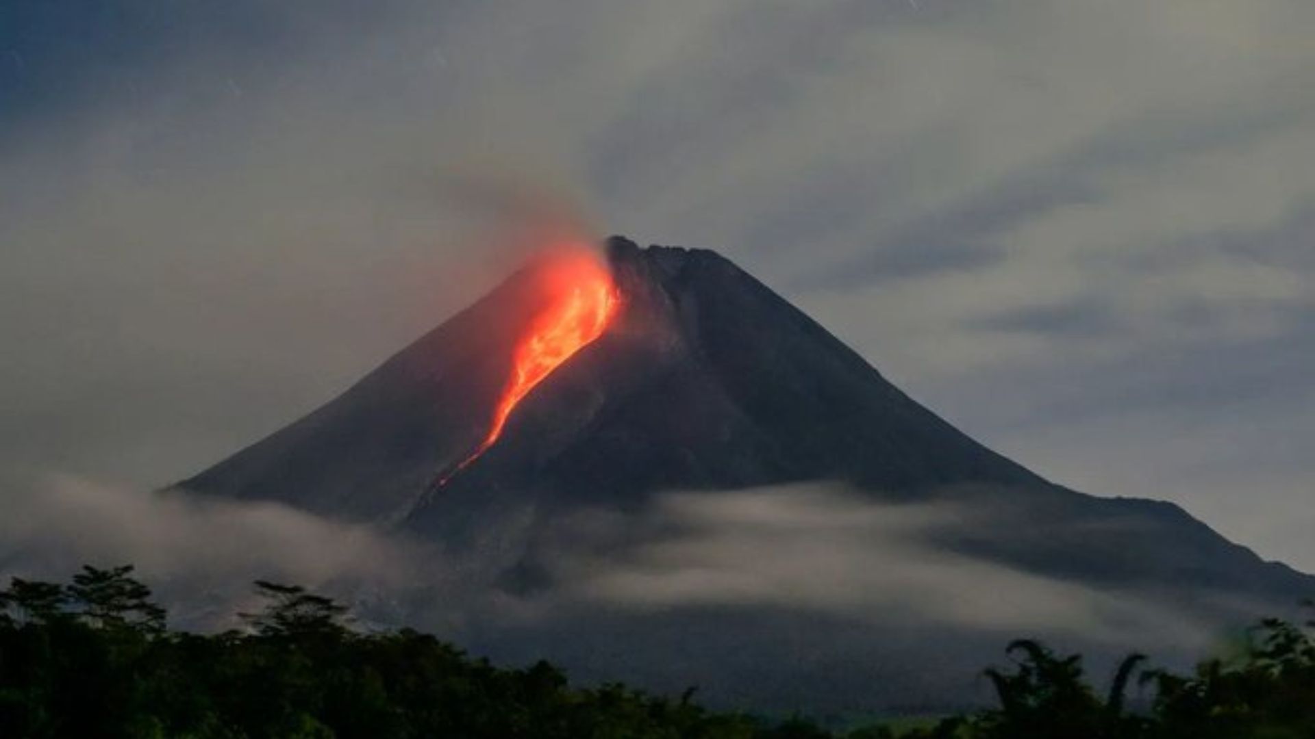 Mount Merapi's Eruption Halts Tourism