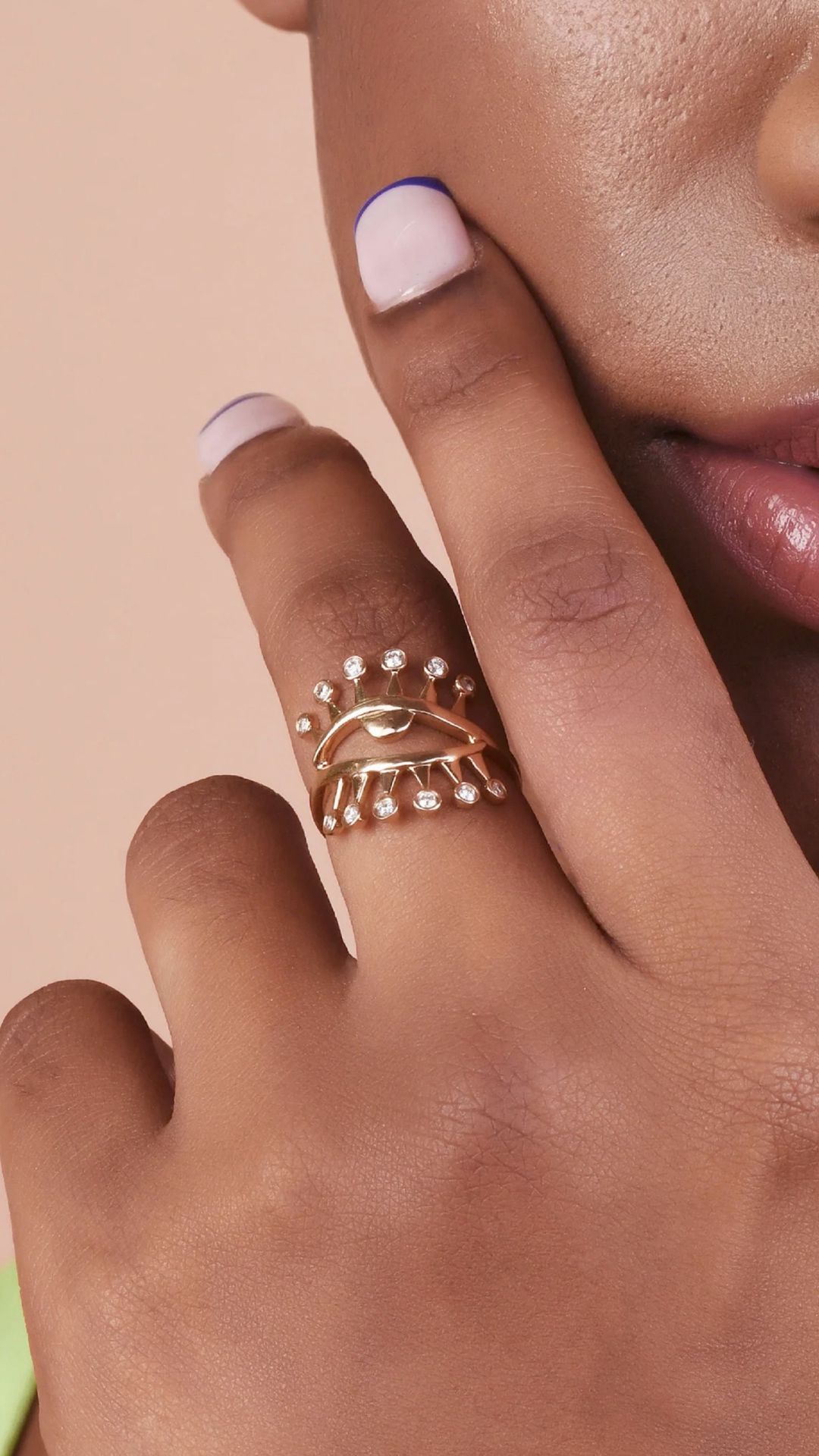 Don Tailored Outfits On Your Travels And Power Dress Like A Boss!