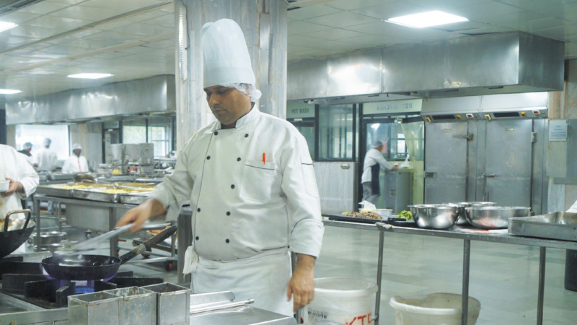 Tracing The Journey Of Your Inflight Food Aboard Air India