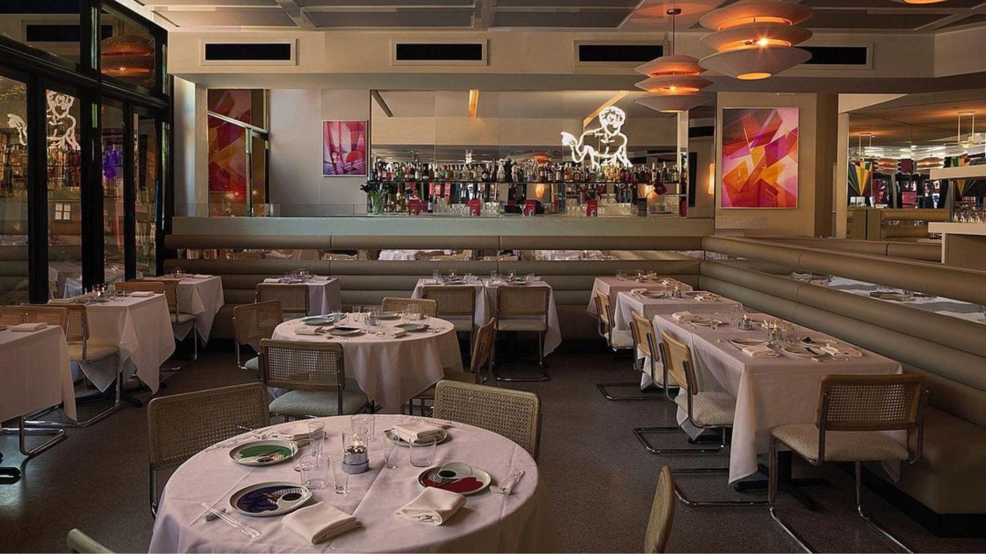 Restauranteur Reveals How To Spot Great Eateries Around The World