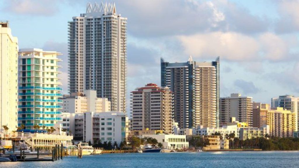 13 Beaches In Miami With Turquoise Waters And Stunning White Sand