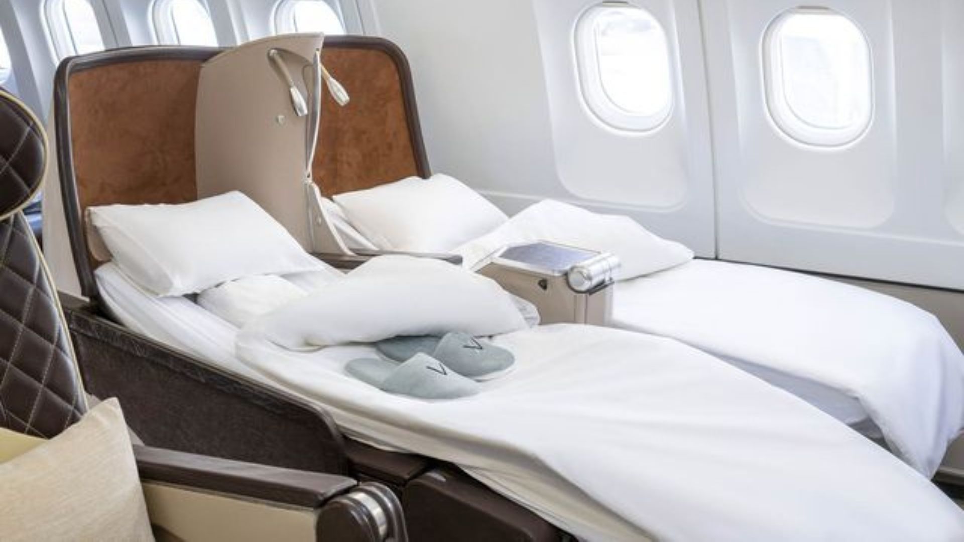 This Luxury Private Jet Tour Takes You Around The World In 22 Days