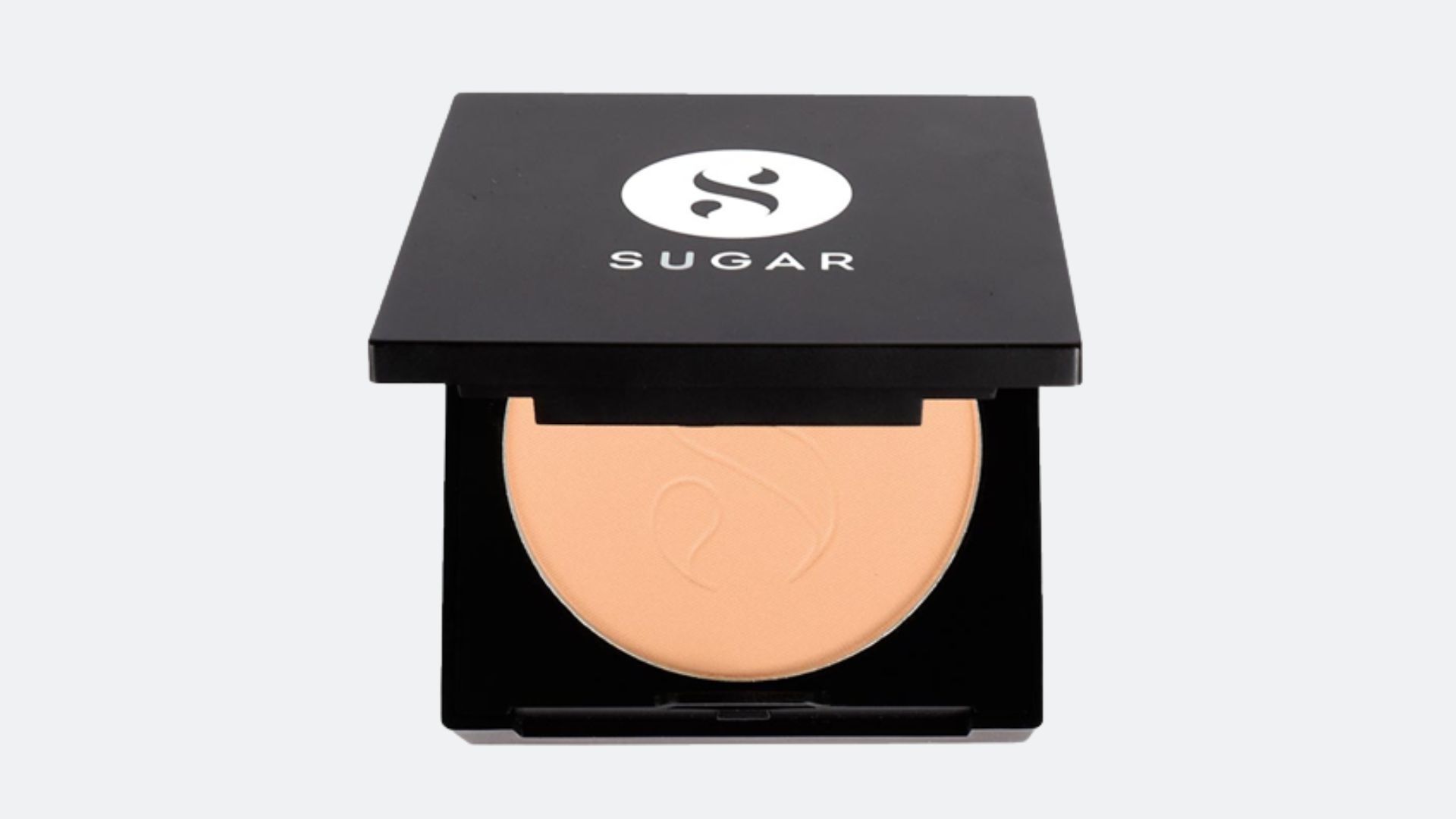 Get Your Summer Glow On With These Must-Have Makeup Essentials