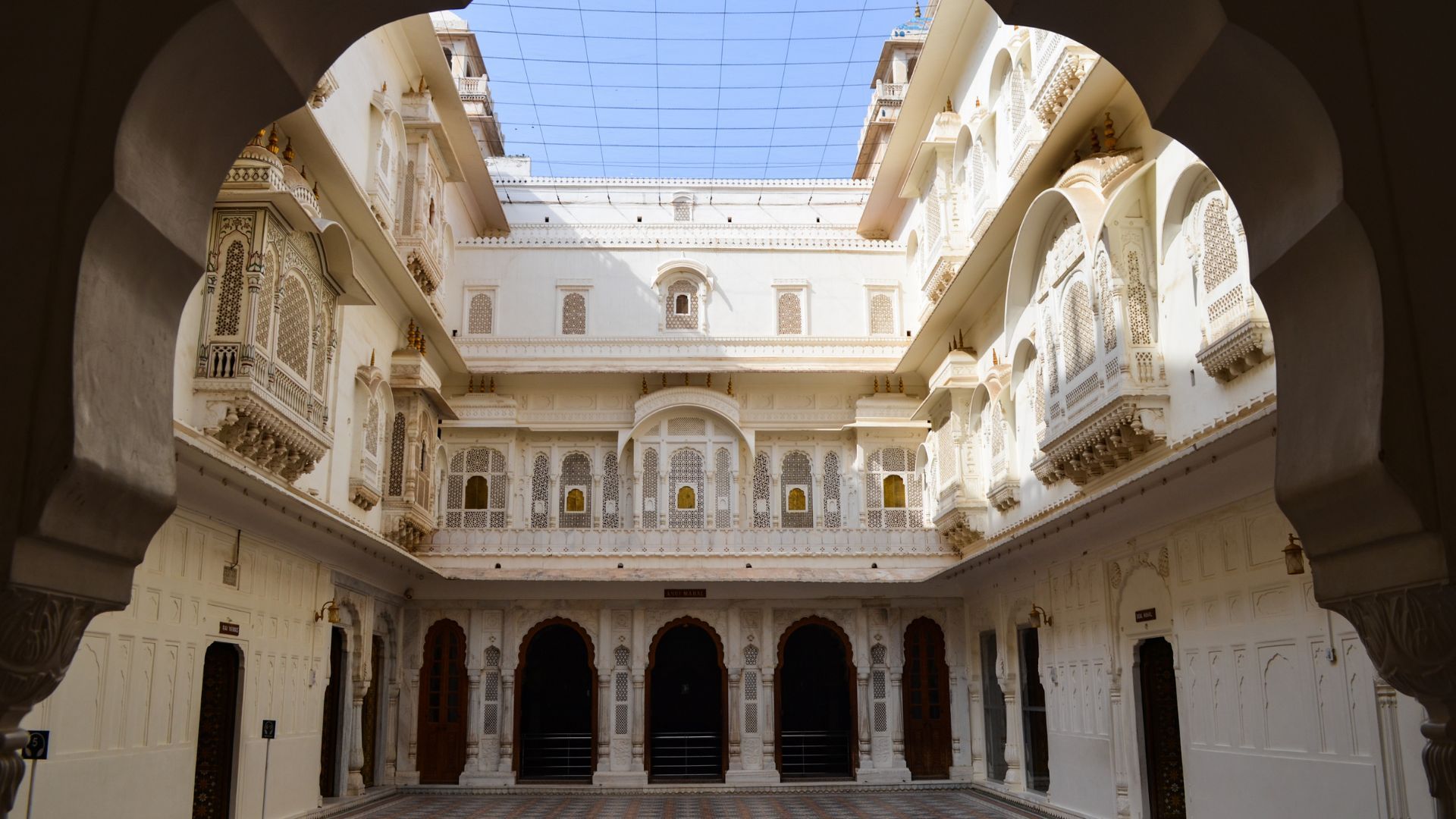 Usta Art Of Bikaner: Shedding The Spotlight On The Fading Artform