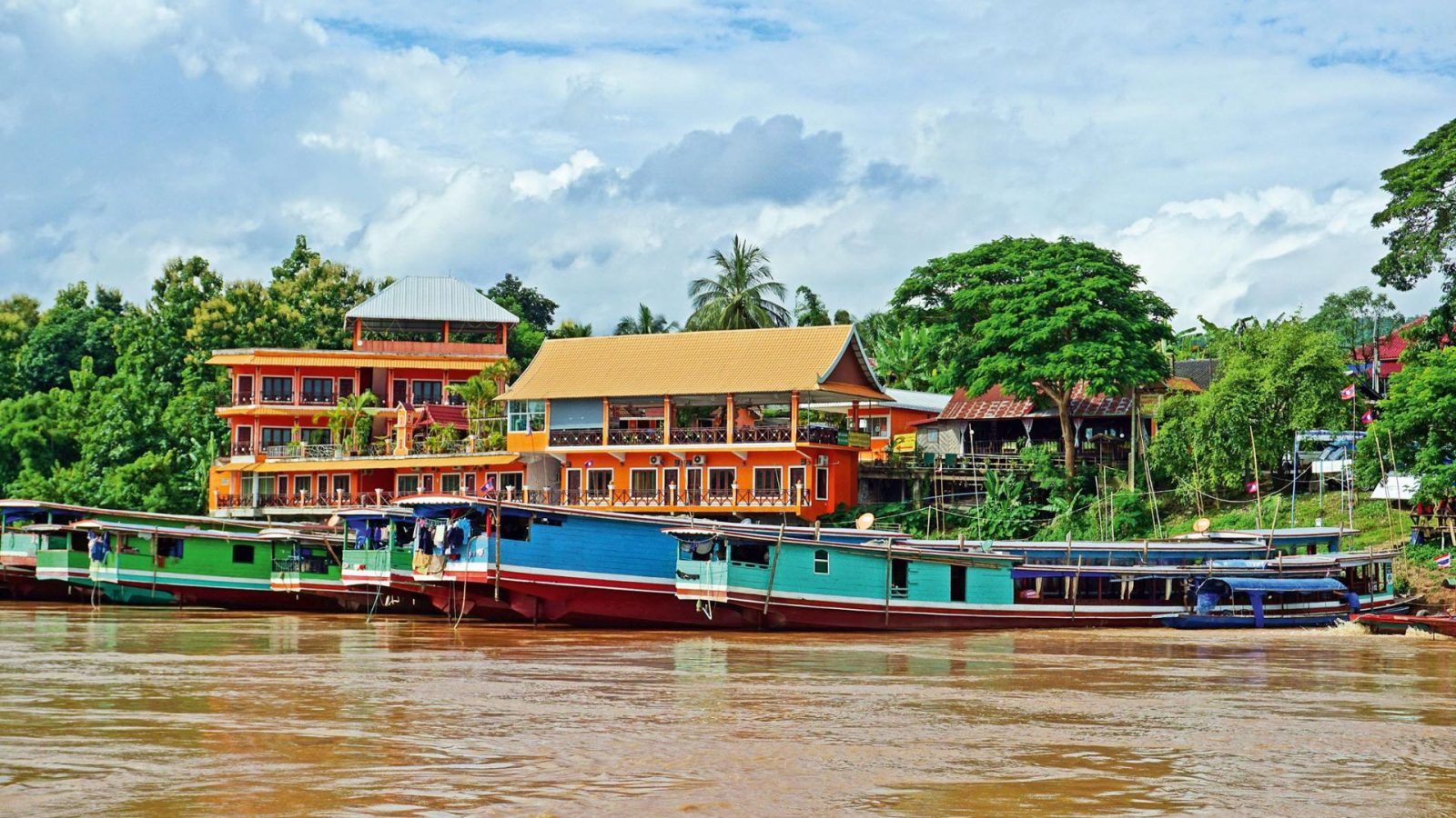 How To Embrace The Local Culture & Enjoy Slow Living On Mekong River
